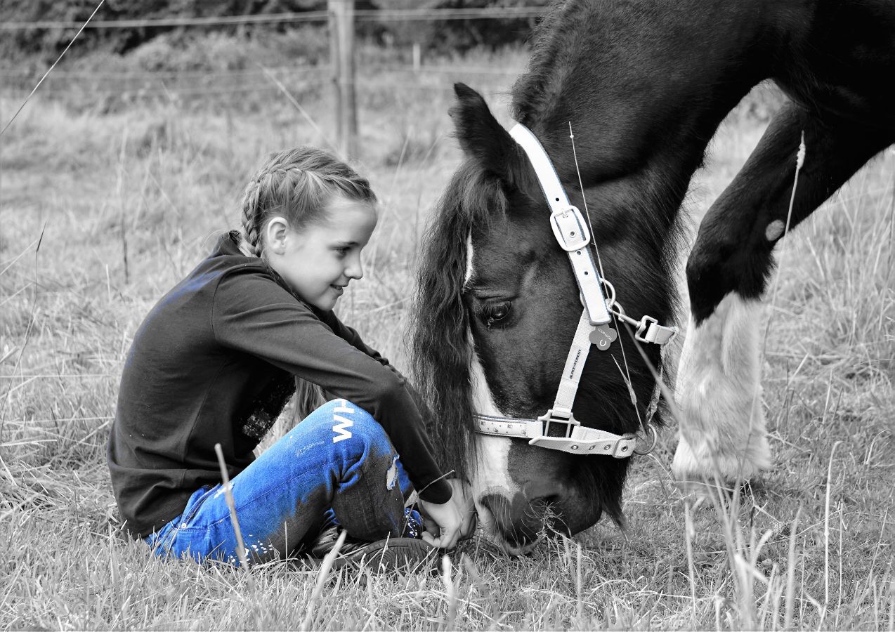 Die 6 großen Vorteile einer Therapie mit Pferden für ADHS-Kinder